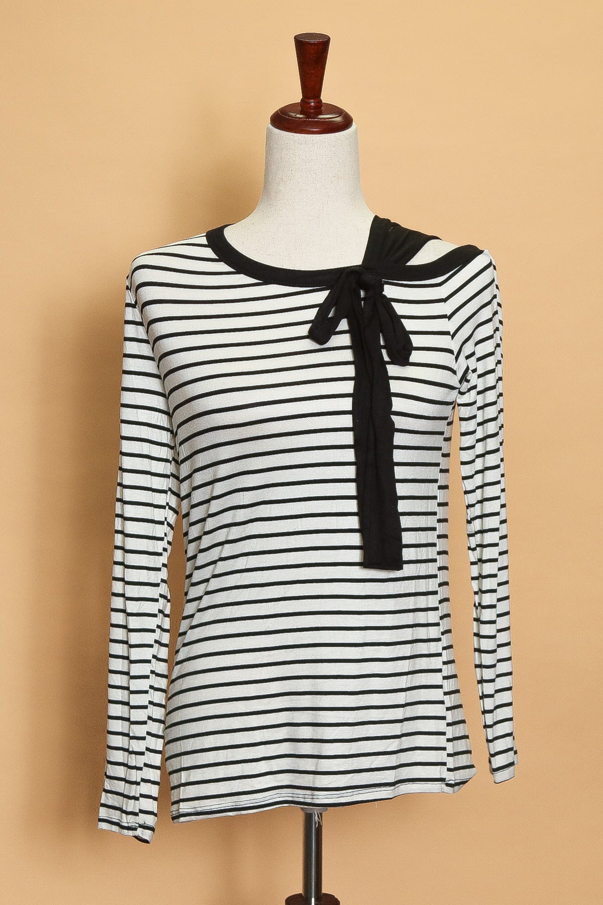 Black and White Tie Shoulder Long Sleeve