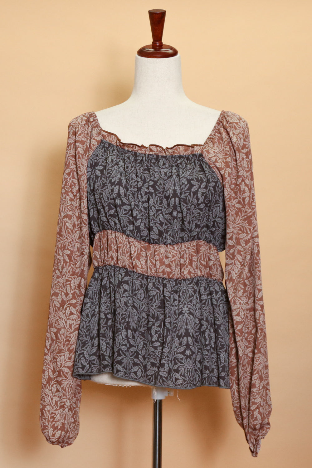 Plus Floral Scrunch Top