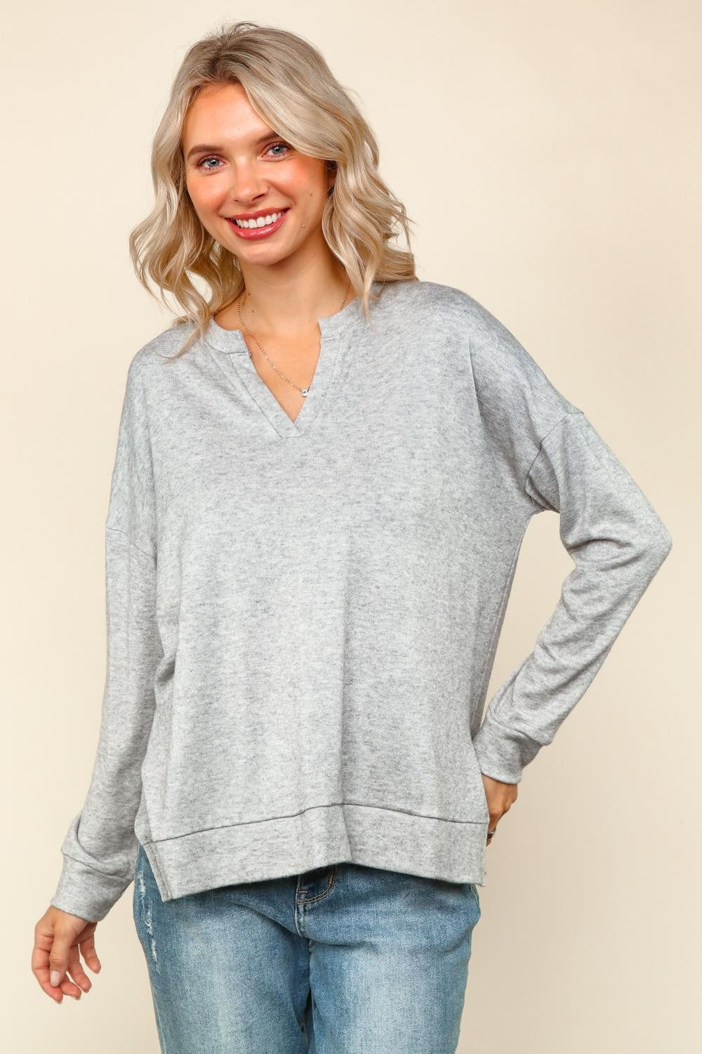 HEATHER GREY SOLID OVERSIZED KNIT TOP W/ SIDE SLITS