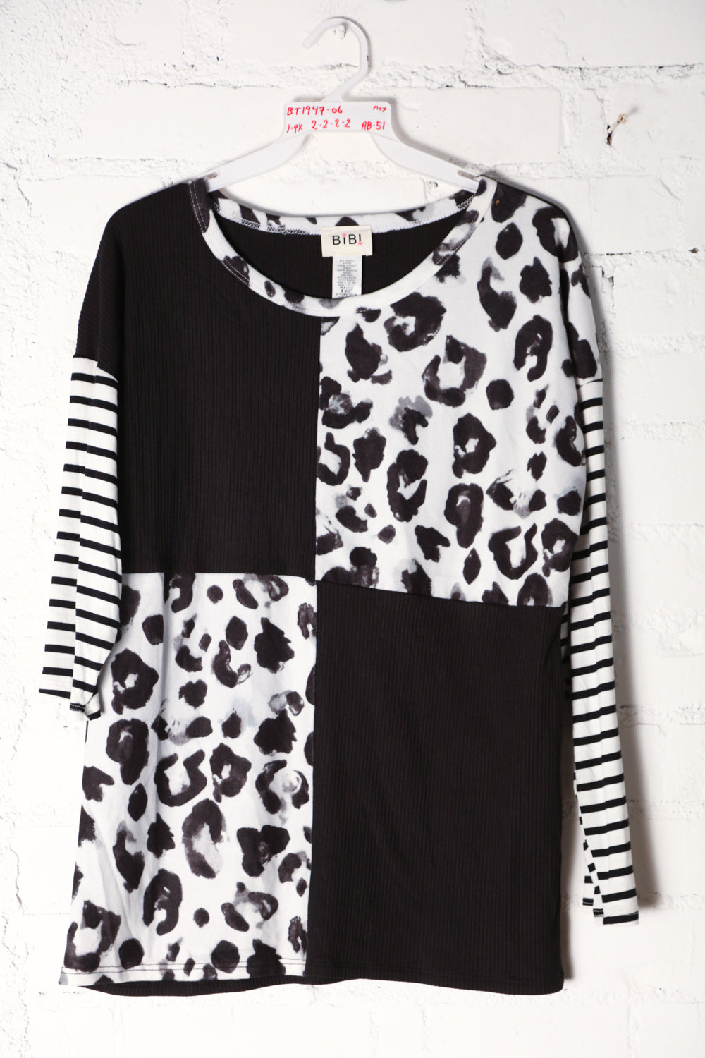 Color Block Animal Stripe 3/4 Sleeve Top